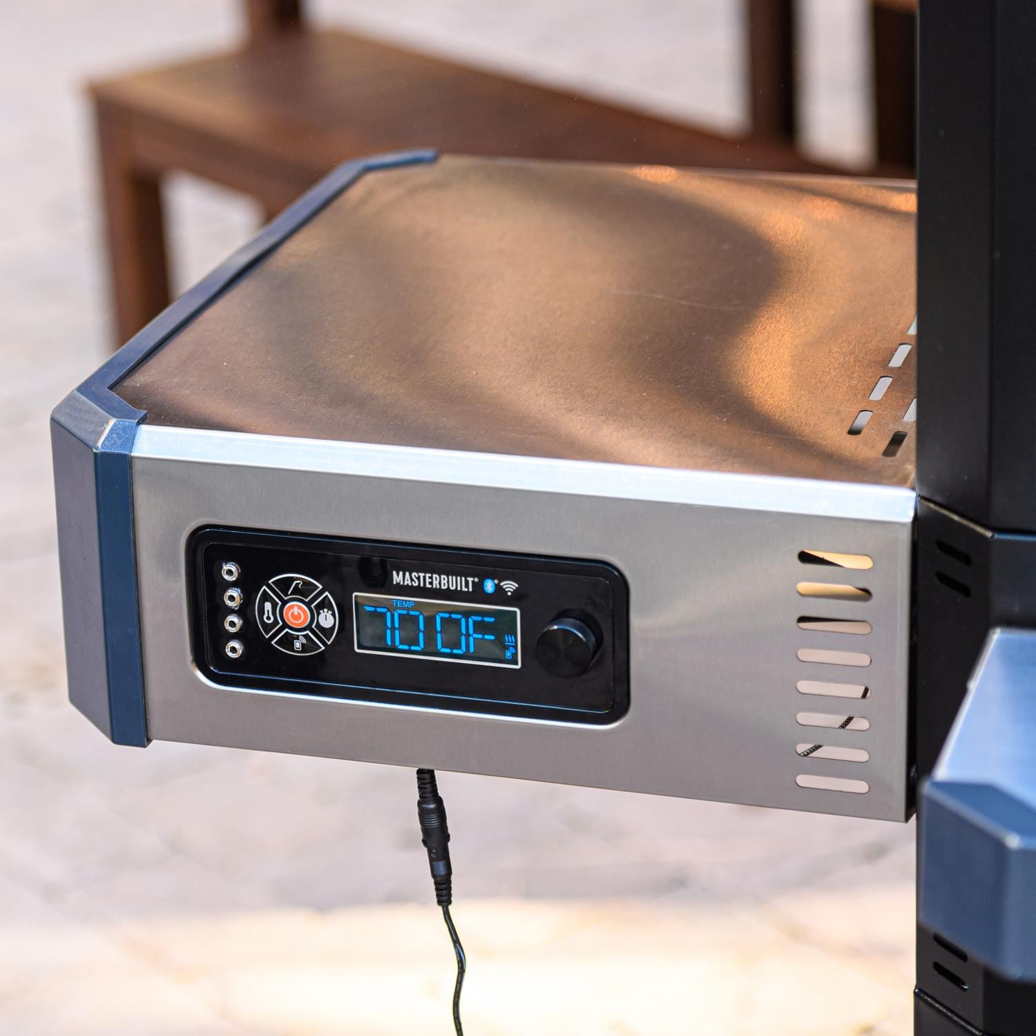 Masterbuilt Gravity Series 1050 Charcoal Grill/Smoker : BBQGuys