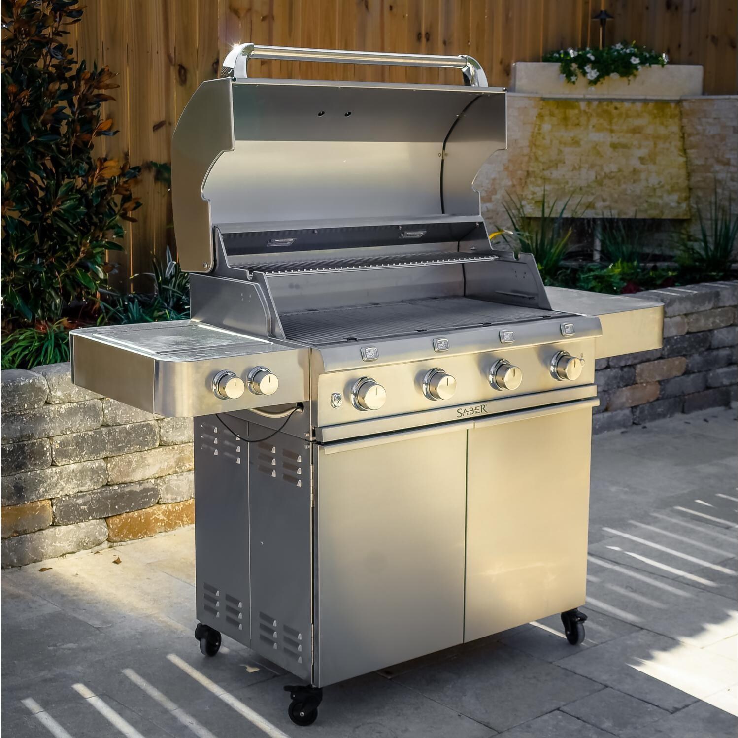 Saber Premium 670 40-Inch 4-Burner Infrared Propane Gas Grill With Side ...