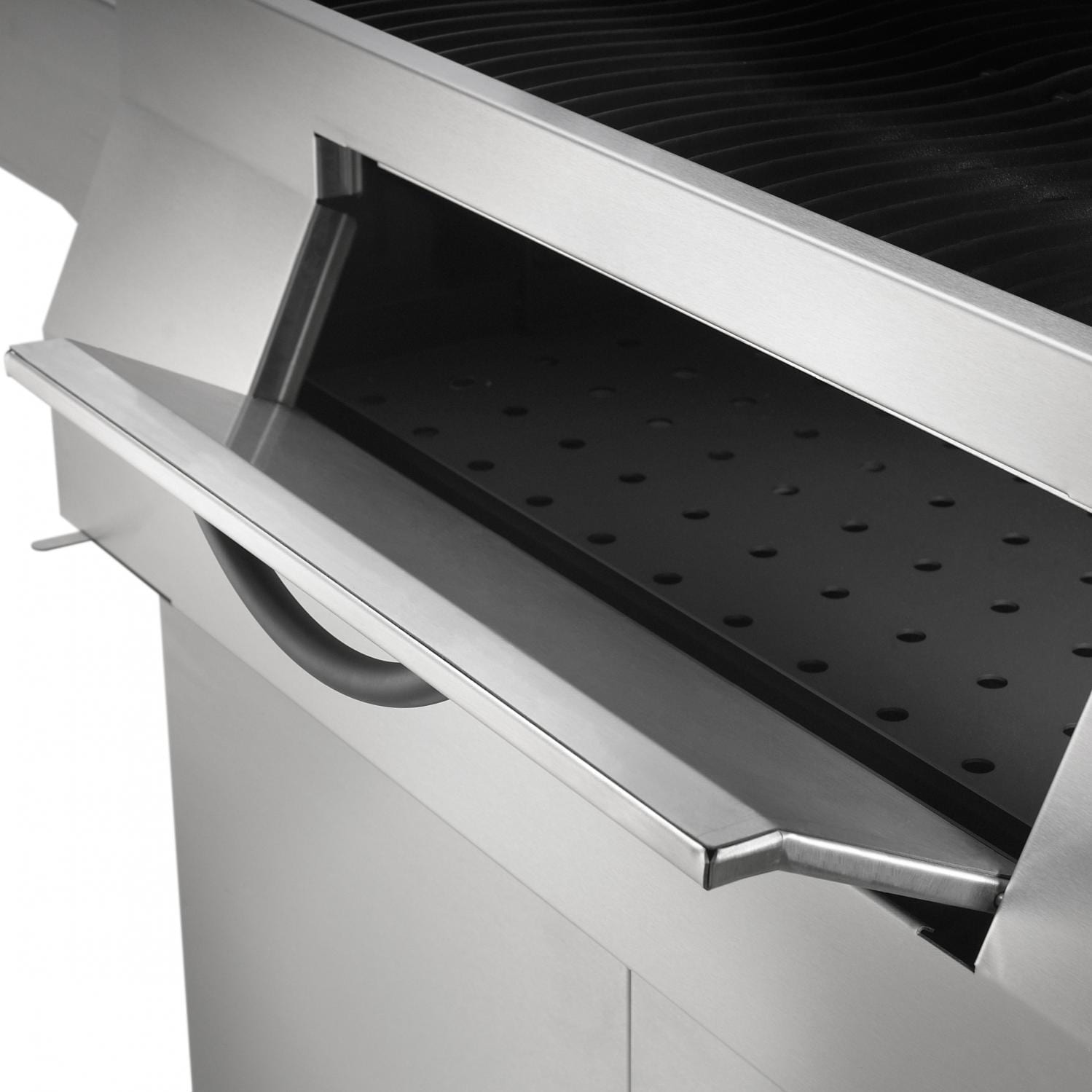 Napoleon Professional Charcoal Grill - PRO605CSS : BBQGuys
