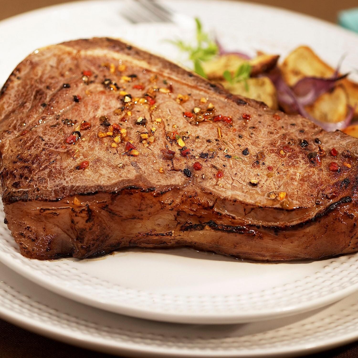 Premium Angus Beef - 4 (16oz) Bone-In Strip By Chicago Steak Company ...