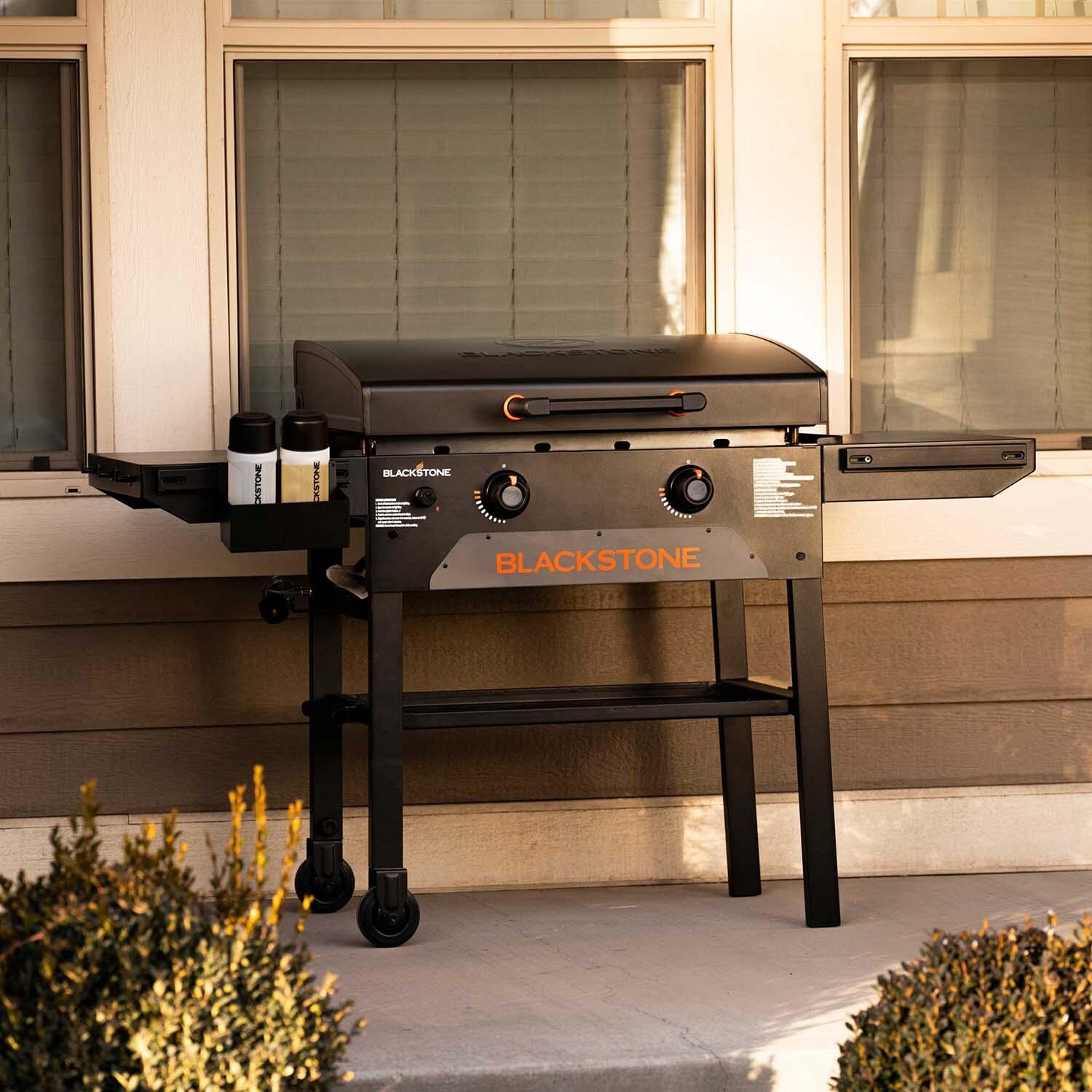 Blackstone 28 Inch Griddle W/ Hood - 2287 : BBQGuys