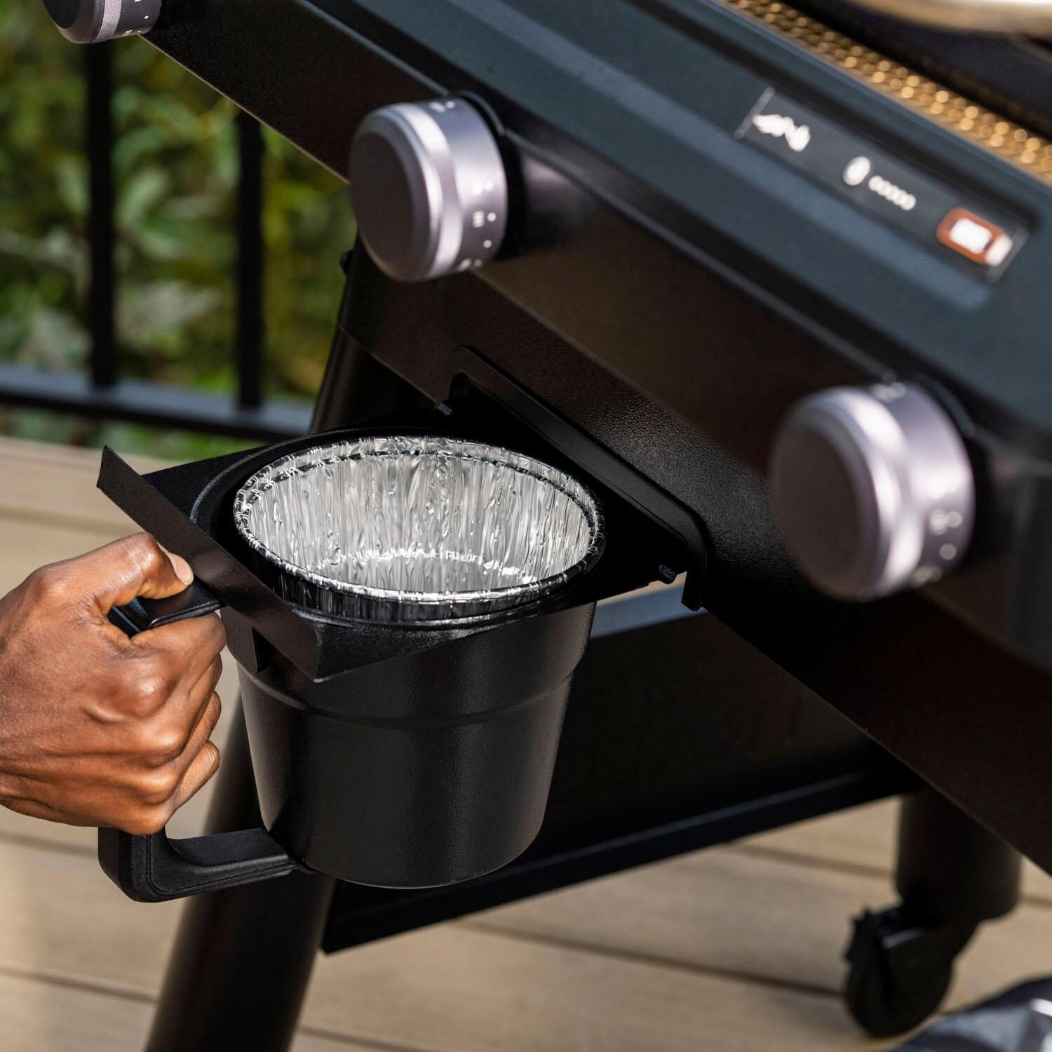 Traeger Flatrock Flat Top Grill W/ Conditioner & Grill Cover ...