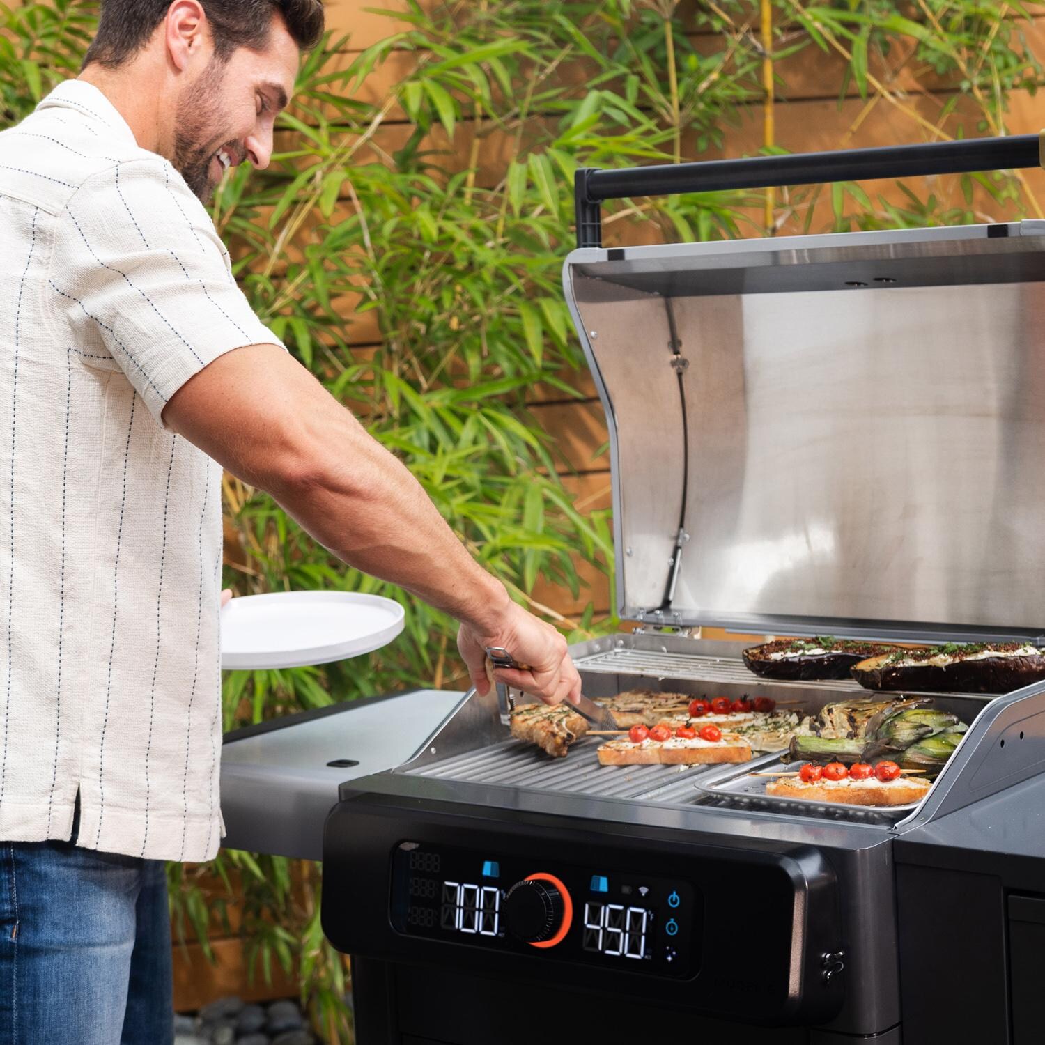 Current Model G Dual Zone Electric Grill W/ Cabinet in Black ...