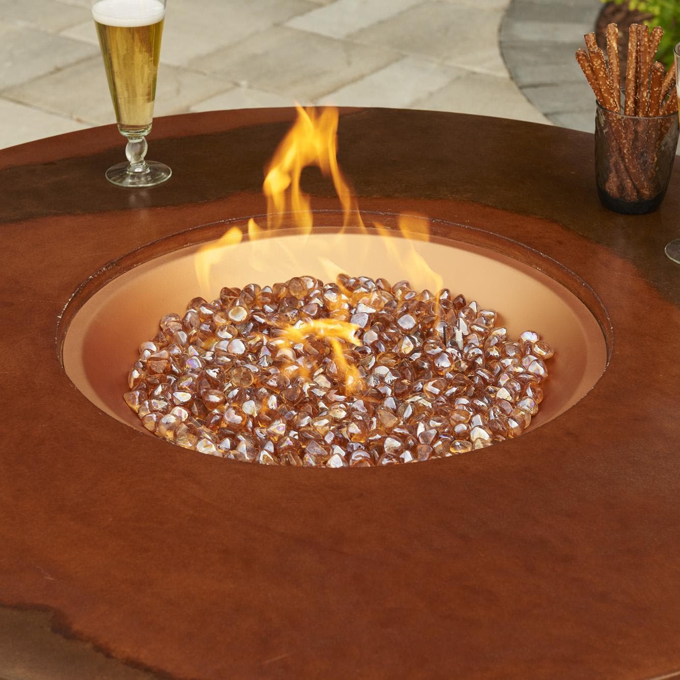 The Outdoor GreatRoom Company 20-Inch Round Natural Gas Crystal Fire ...