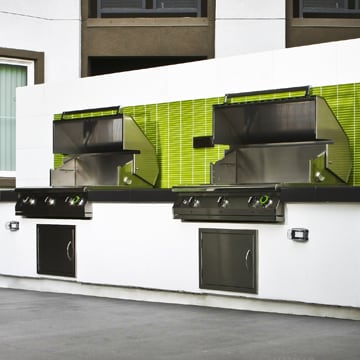 Commercial-Grade Multi-User BBQ Grills | Charcoal & Gas : BBQGuys
